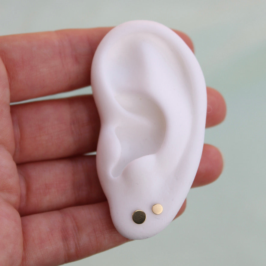 Disk Stud Earrings | LETRÉM